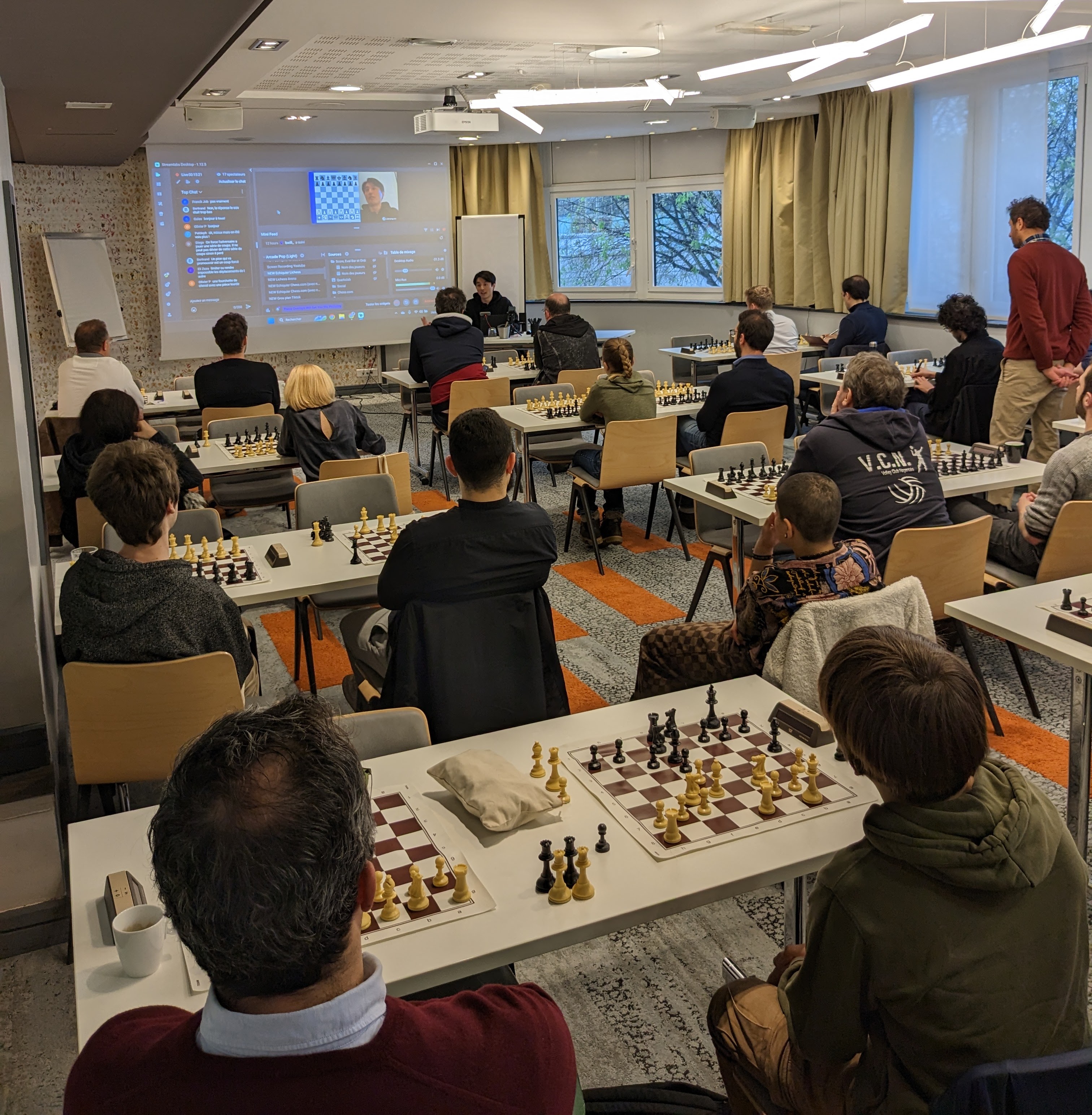 Le club d'échecs de Julien Song